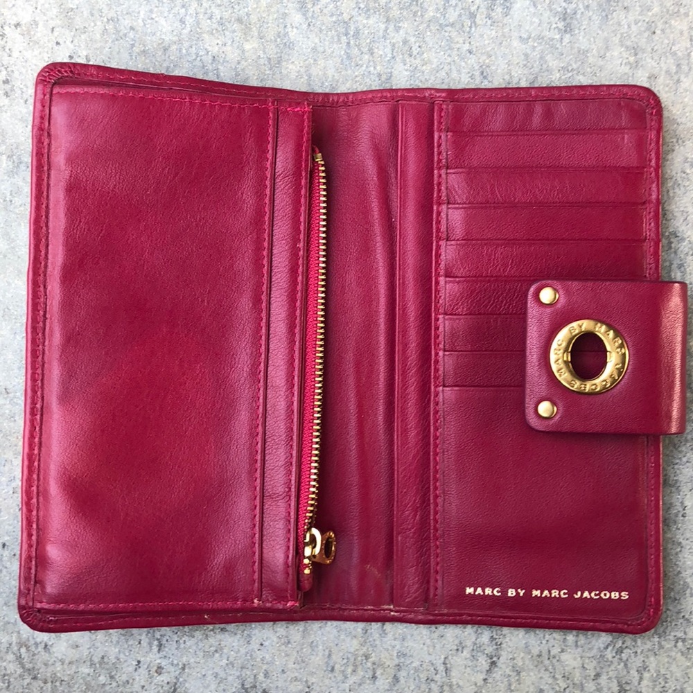 Marc Jacobs Pink Patent Leather Continental Wallet - Gem